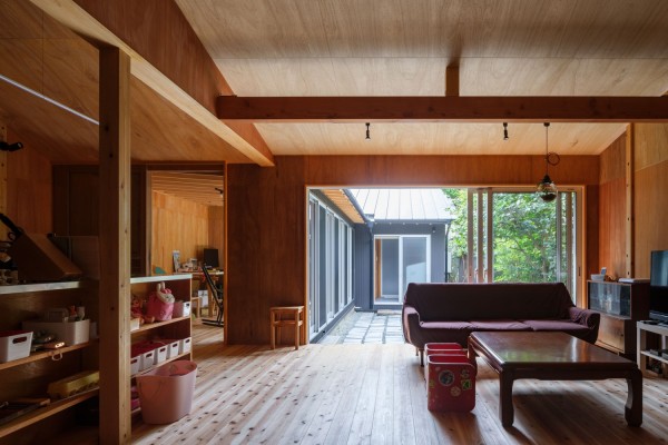 I邸 | dot architects